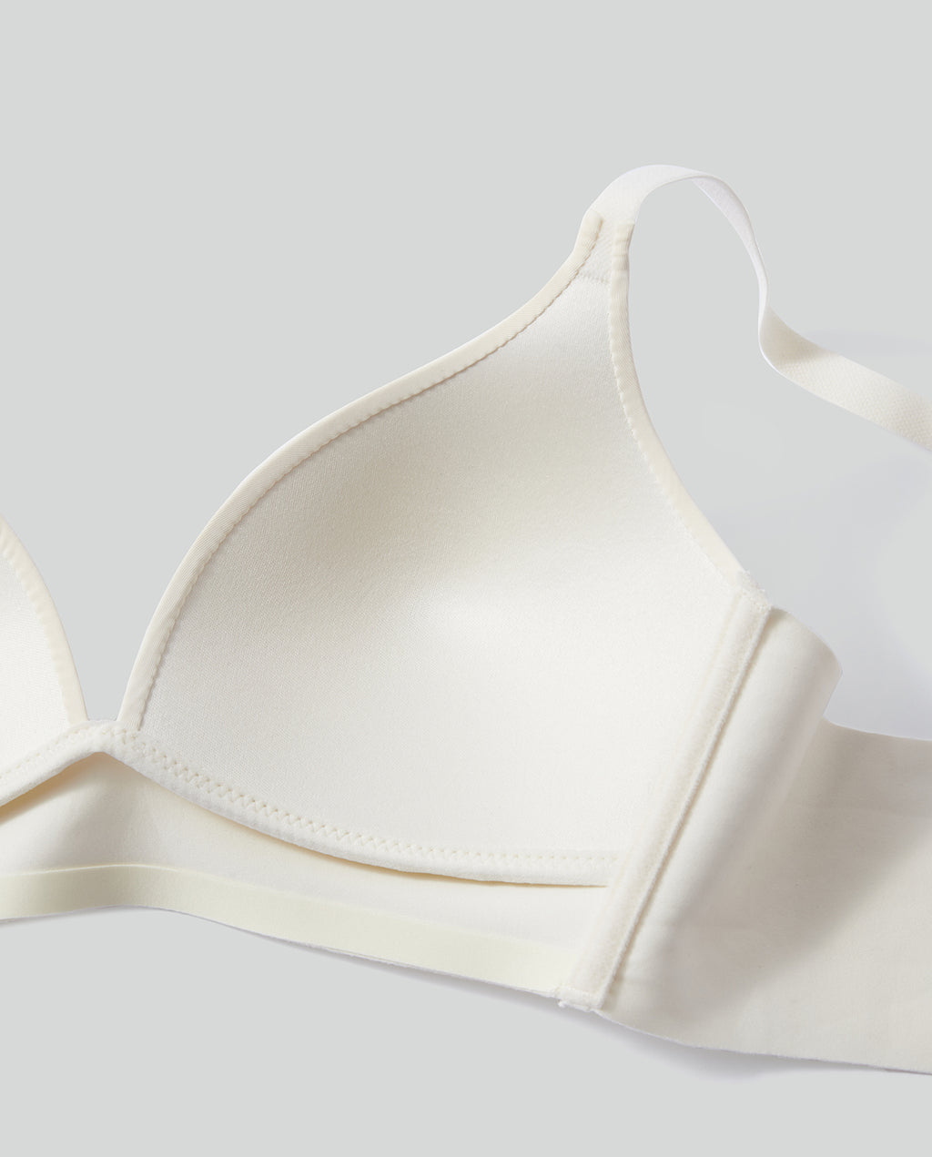 Free Cut Basics Lightly-Padded Wireless Bra – Pierre Cardin Lingerie